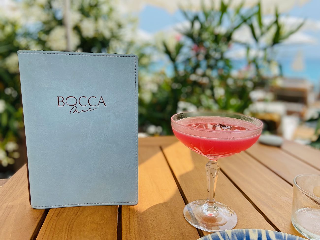 Bocca Mar - Restaurant and private beach in Nice - City Guide Love Spots